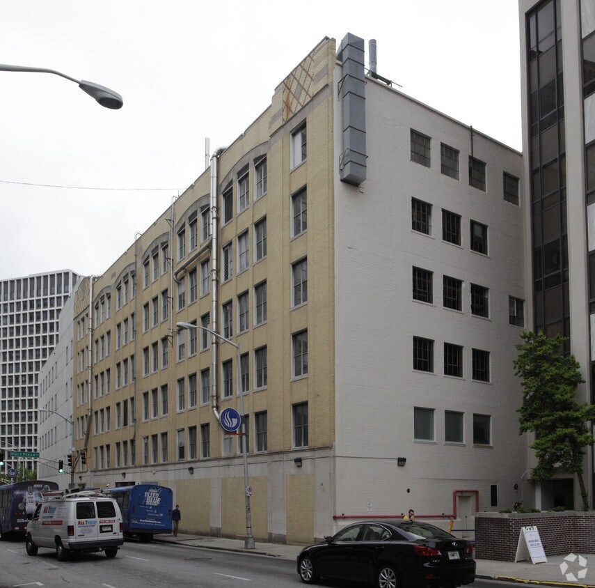 Kell Hall - 24 SE Peachtree Center Ave Atlanta, GA 30303 | Apartments.com