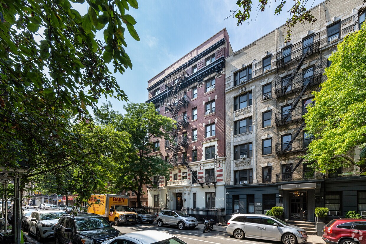 210 W 21st St, New York, NY 10011 - 210 W 21st St New York, NY 10011 ...