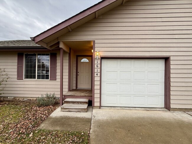 1614-1616 SW Metolius Ave Unit RD-LU-HOWARD01-Metolius1614, Redmond, OR ...