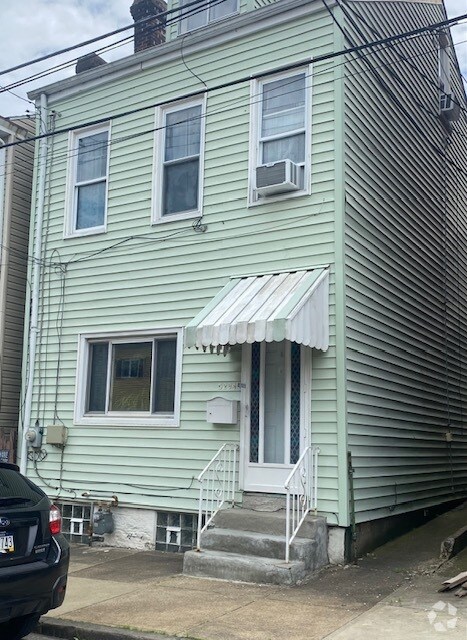 Upper Lawrenceville Apartments for Rent with a Garage - Pittsburgh, PA ...