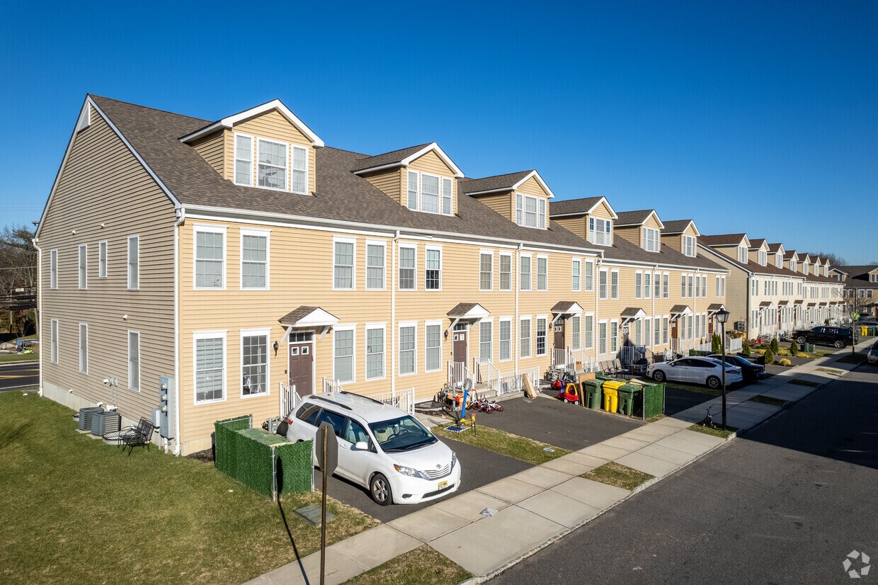 Locust Grove - 476-512 Locust St Lakewood, NJ 08701 | Apartments.com
