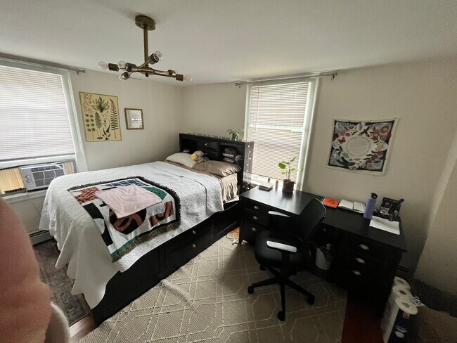 47 Sheldon St, Providence, RI 02906 - Apartments in Providence, RI ...