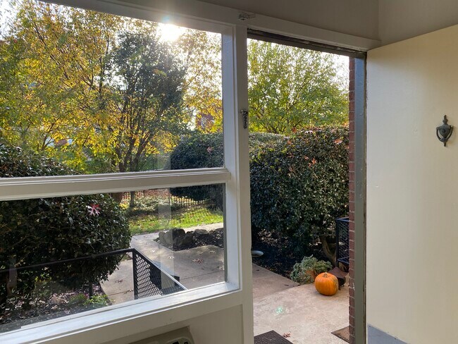 Westover Court Apartments - 5740 16th St Arlington, VA | Apartments.com