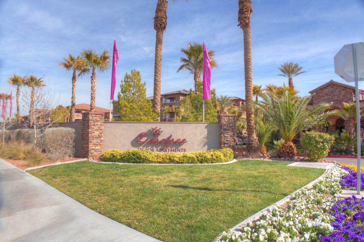 Carefree Senior Living at the Willows (55+) - Apartments in Las Vegas ...