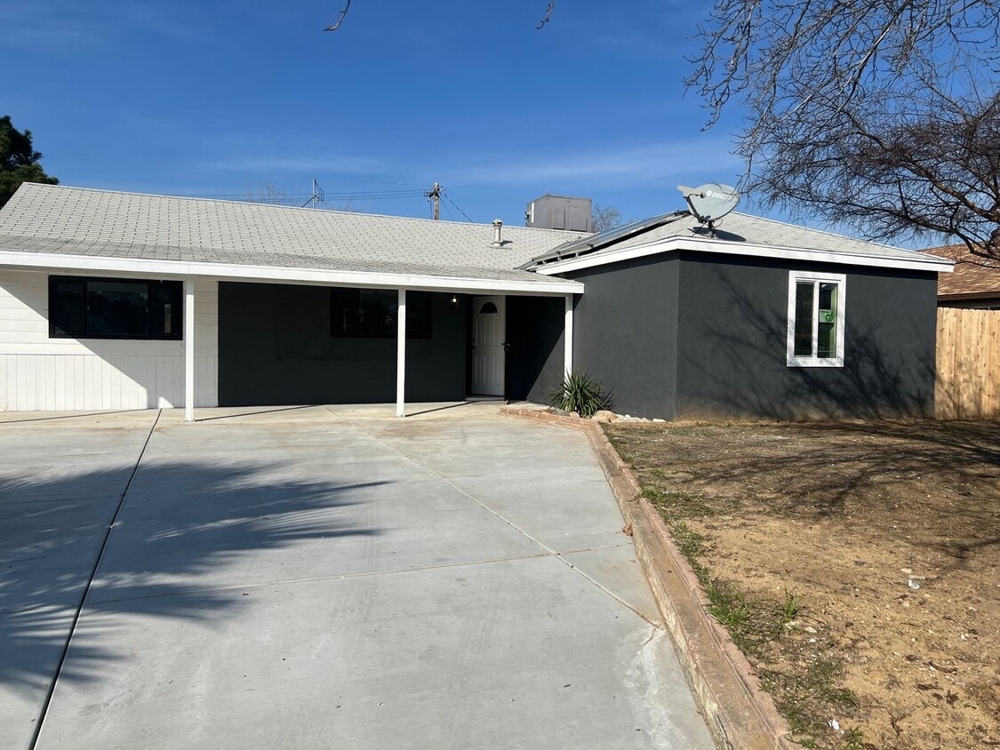1512 Adena St, Bakersfield, CA 93306 - House Rental in Bakersfield, CA ...