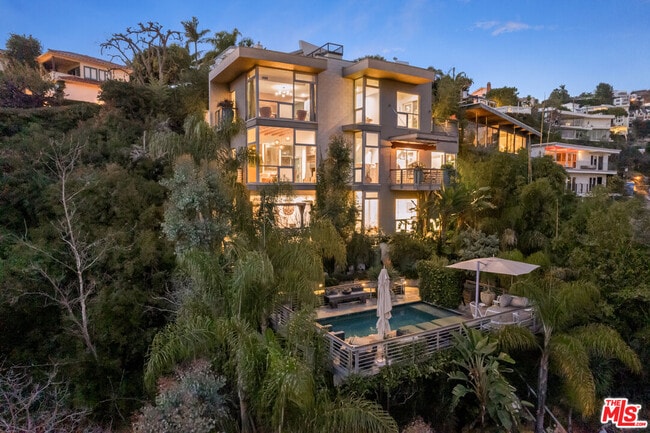 8896 Evanview Dr, Los Angeles, CA 90069 - House Rental in Los Angeles ...