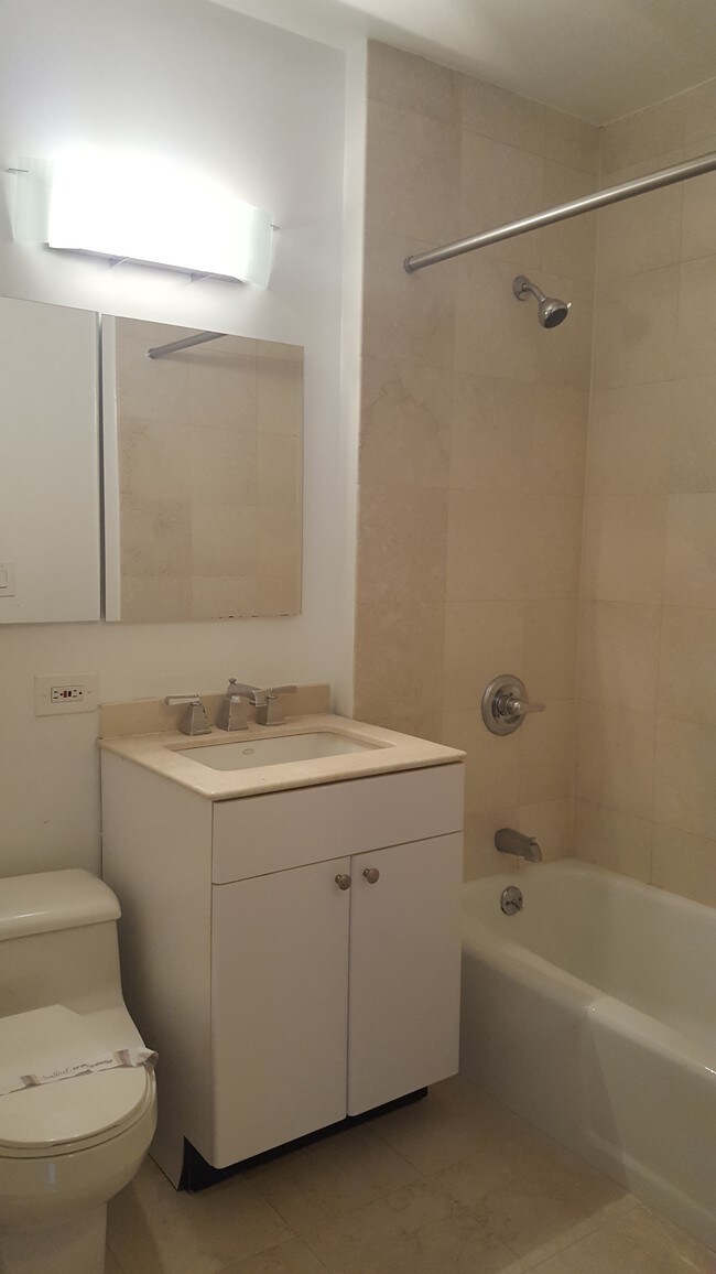 The Ritz Plaza Rentals - New York, NY | Apartments.com