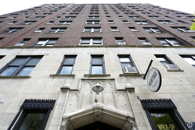 1325 W Wilson - Apartments in Chicago, IL | Apartments.com