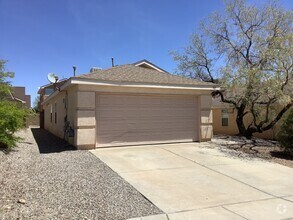 Ventana Ranch Apartments for Rent with a Garage - Albuquerque, NM - 3 ...