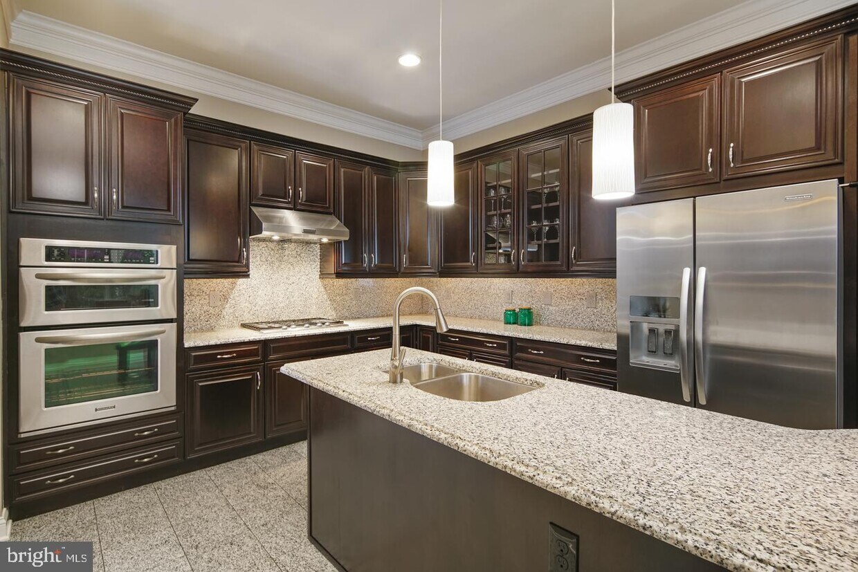 1010 Pacer Ct, Cherry Hill, NJ 08002 - Townhome Rentals in Cherry Hill ...