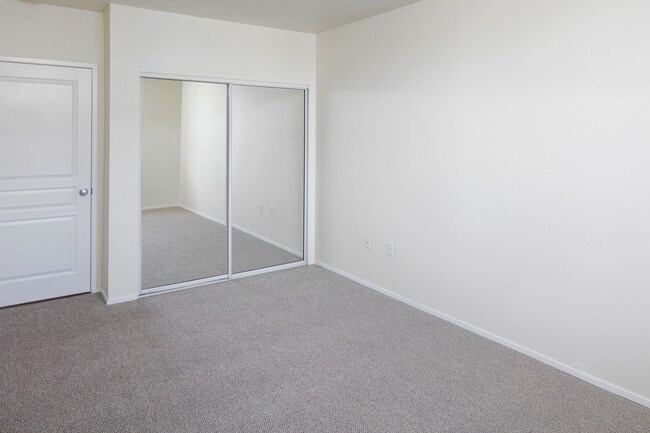 Collins Circle Apartments - Portland, OR | Apartments.com