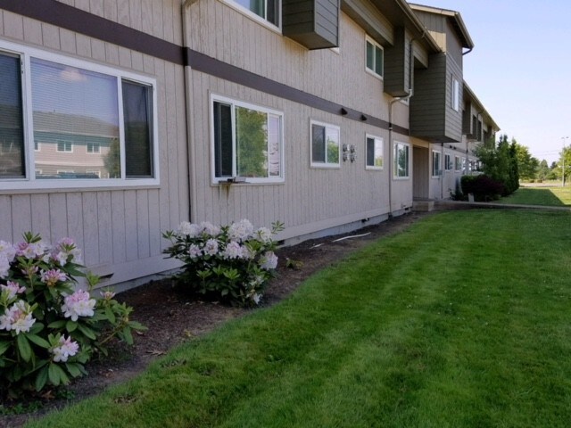 Crown Ridge Apartments - 1505-1545 Brush College Rd NW Salem, OR ...