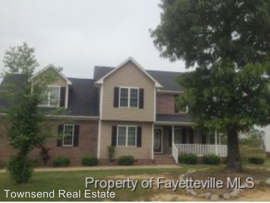15 Robeson St, Spring Lake, NC 28390 - House Rental in Spring Lake, NC ...