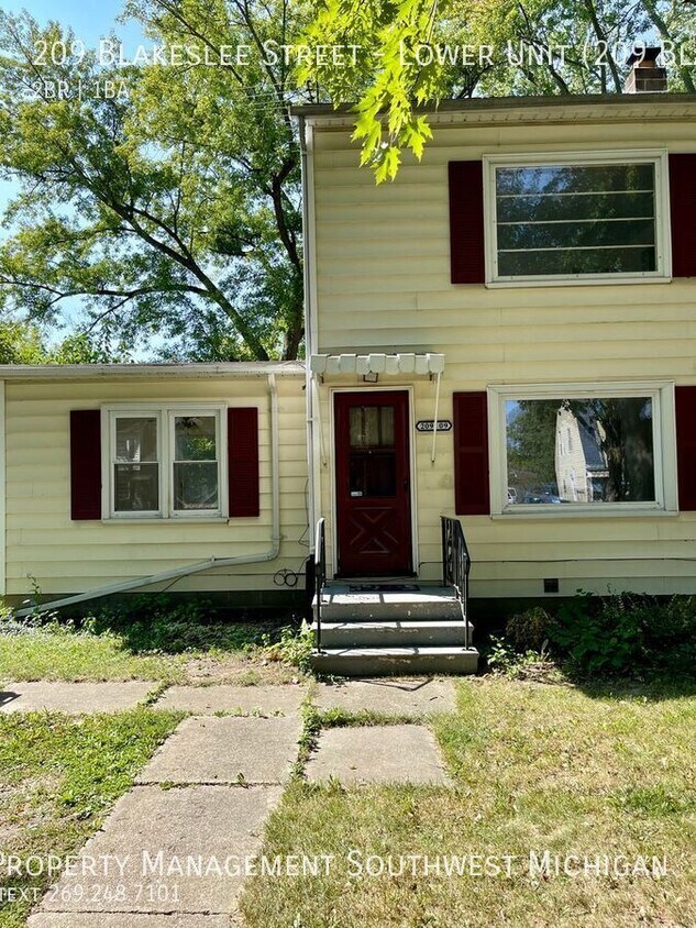 209 Blakeslee St Unit Lower (209 Blakeslee), Galien, MI 49113 - Room ...