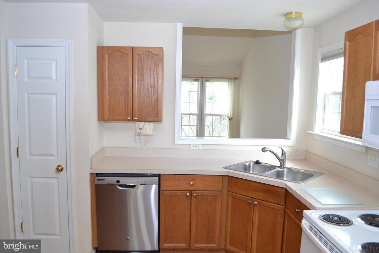 238 Lake Coventry Dr, Frederick, MD 21702 - House Rental in Frederick ...