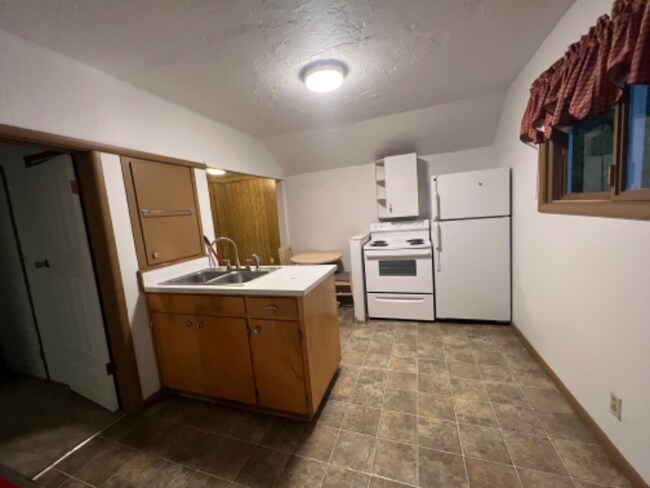 536 7th Ave W Unit 3, Kalispell, MT 59901 - Room for Rent in Kalispell ...