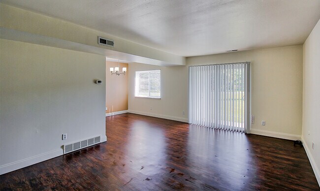 The Meadows Apartment Homes - Syracuse, NY | Apartments.com