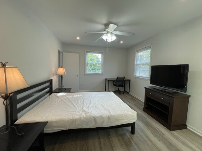 Courthouse Square Senior Living Apartments for Rent - Fairfax, VA ...