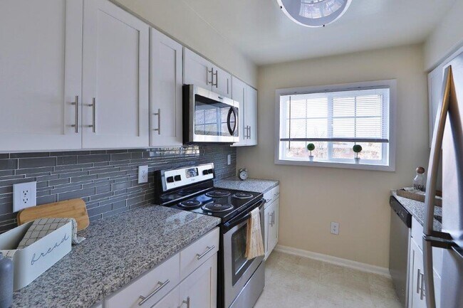 High Acres Apartments and Townhomes - 5111 Ball Rd Syracuse, NY ...