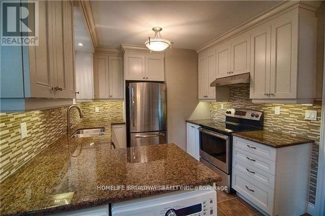 381 Taylor Mills Dr N, Richmond Hill, ON L4C 2V1 - Maison à Louer à ...