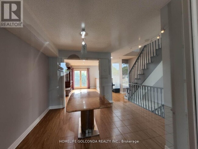 6 Dowry St, Toronto, ON M1S 1B8 - Maison de Ville à Louer à Toronto, ON ...