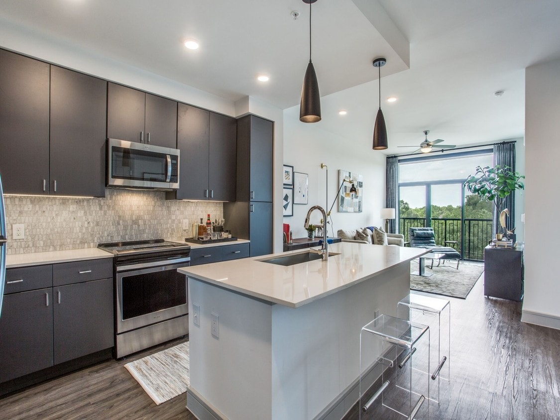 South Main Building Apartments - 7557 Main St Houston, TX | Apartments.com