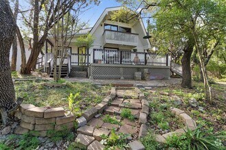 Commons Ford Ranch Apartments for Rent with Hardwood Floors - Austin ...