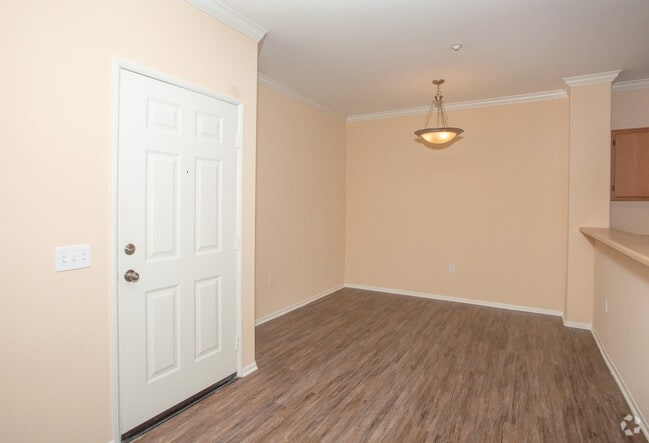 Canyon Crest Apartments - 1550 Central Ave Riverside, CA | Apartments.com