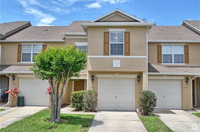 Townhomes for Rent with Garages in Forest City, FL