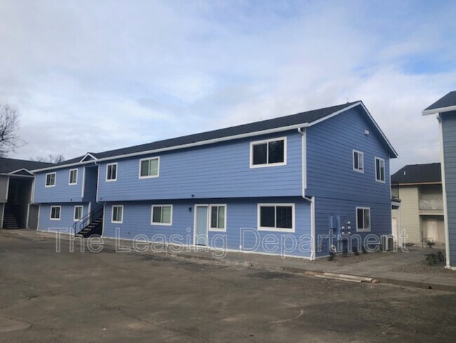 224 Cheryl Ln Unit 6, Phoenix, OR 97535 - Condo for Rent in Phoenix, OR | Apartments.com