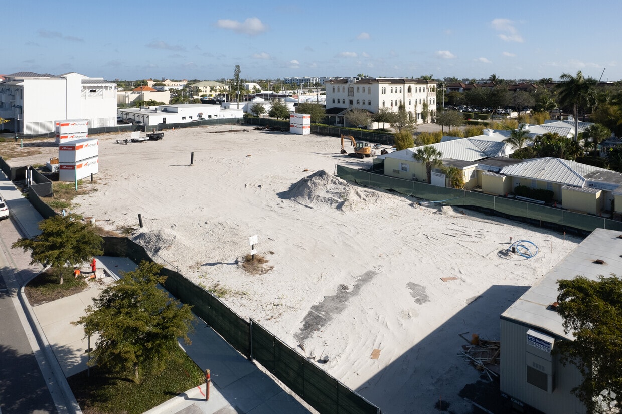 The Mark on 8th - 201 8th St S Naples, FL 34102 | Apartments.com