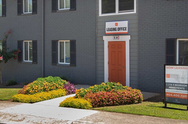 Flats at East Atlanta Apartments - 2536 Flat Shoals Rd Decatur, GA ...