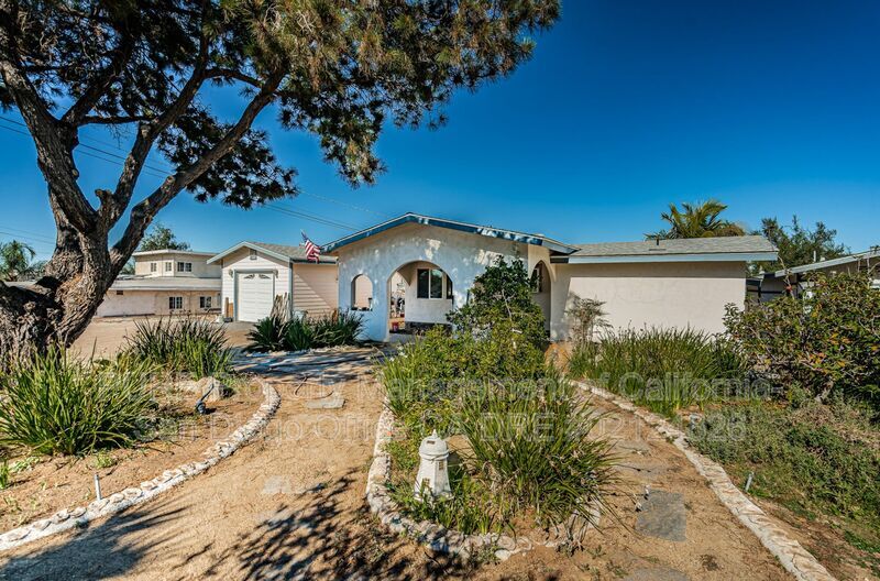 9240 Vista Dr, Spring Valley, CA 91977 - House Rental in Spring Valley ...