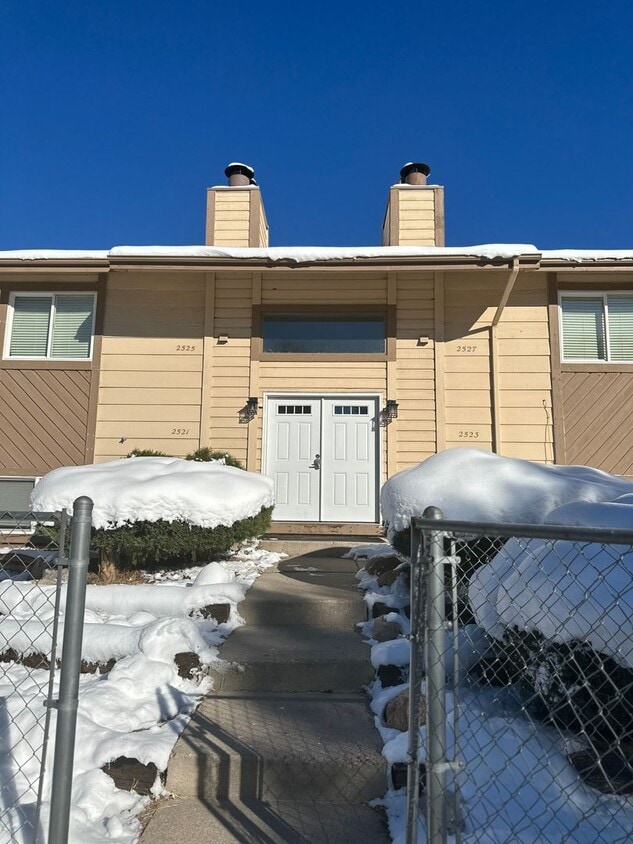 2521 Astrozon Cir Unit 2527 Astrozon, Colorado Springs, CO 80916 - Room ...