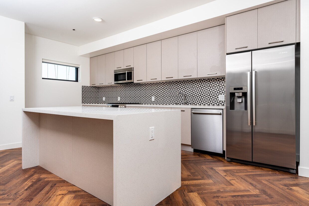 8 Apartments for Rent in West Hollywood, CA | Westside Rentals