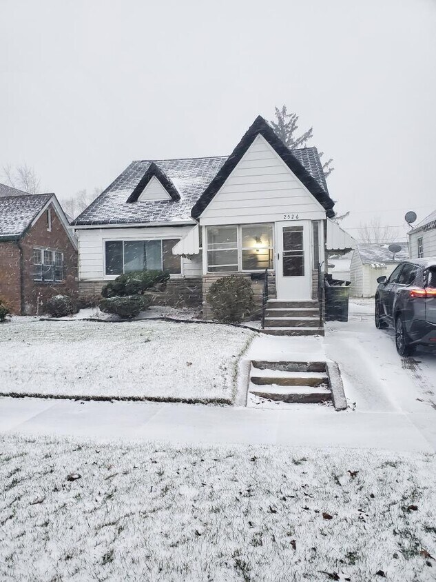 2526 Prast Blvd, South Bend, IN 46628 - House Rental in South Bend, IN ...