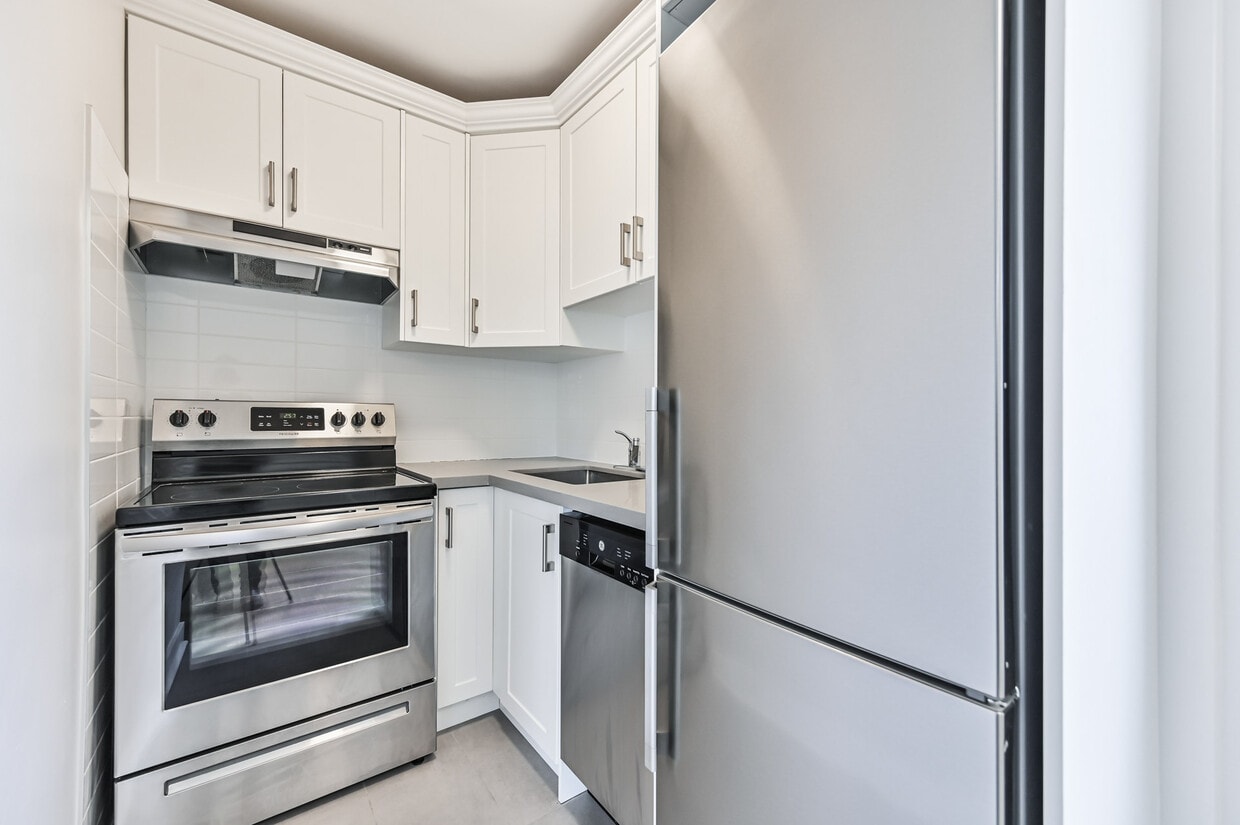 151 St George St Unité 00702, Toronto, ON M5R 2L9 - Appartement à Louer ...