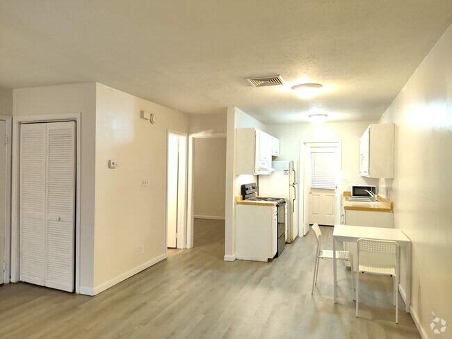 Myrtle Beach Boardwalk Apartments under $900 - Myrtle Beach, SC - 6 ...