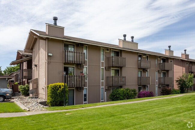 Dishman Hills Apartments for Rent with Hardwood Floors - Spokane, WA ...