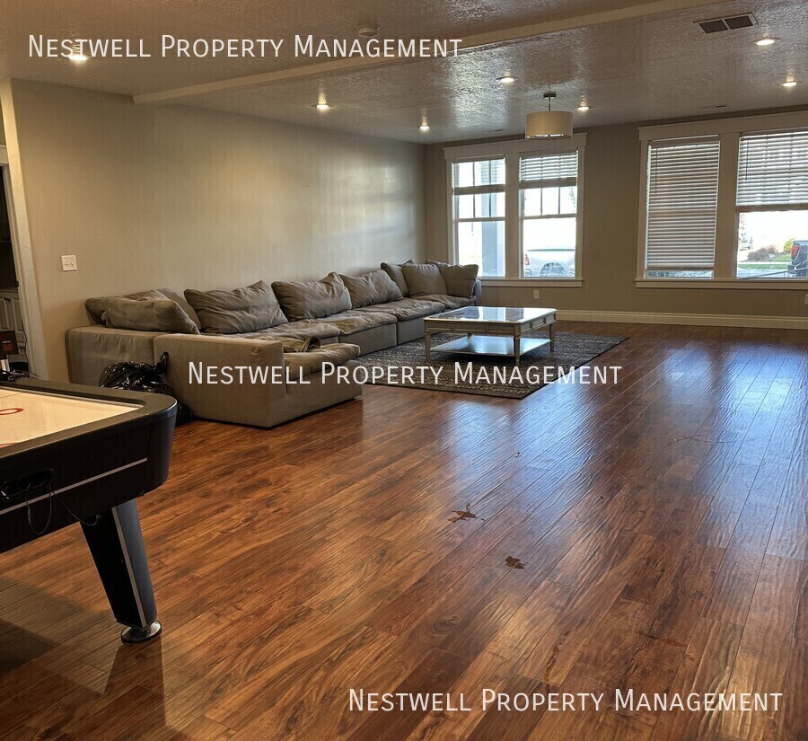 10694 S Beach Comber Way, South Jordan, UT 84009 - House Rental in ...