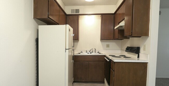 Coachlight Apartments - Apartments in Oklahoma City, OK | Apartments.com