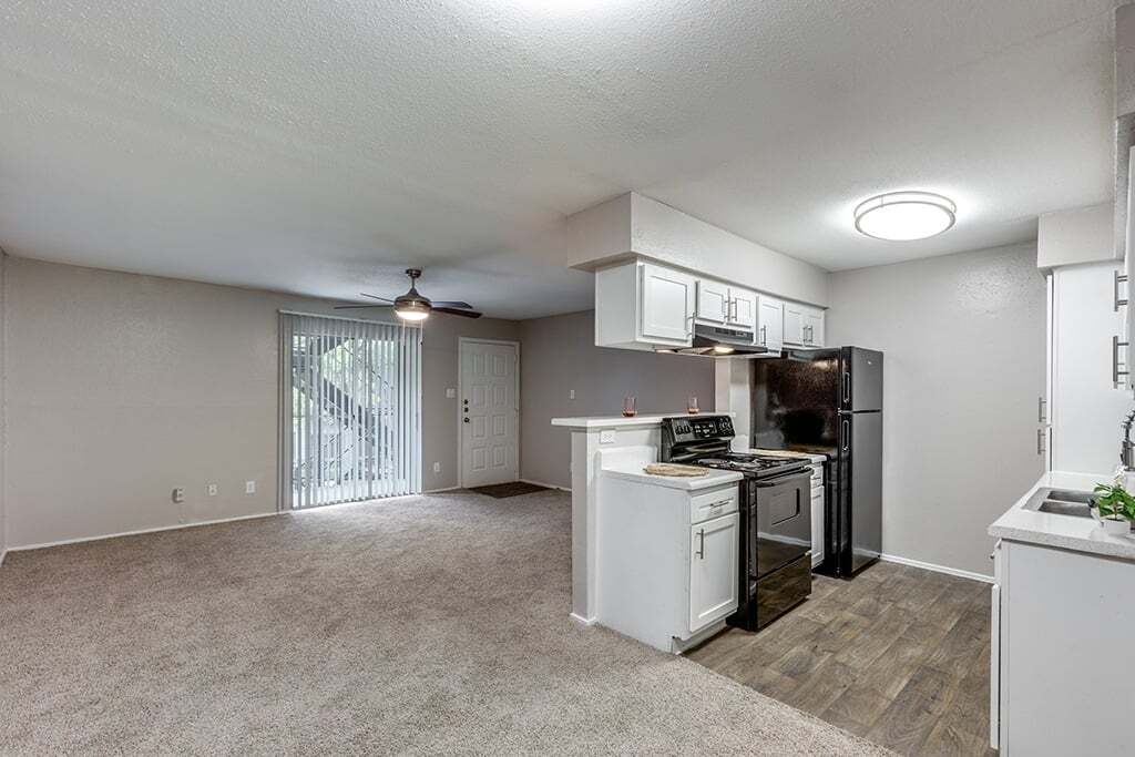 Mission James Place Apartments - 4009 Victory Dr Austin, TX 78704 ...