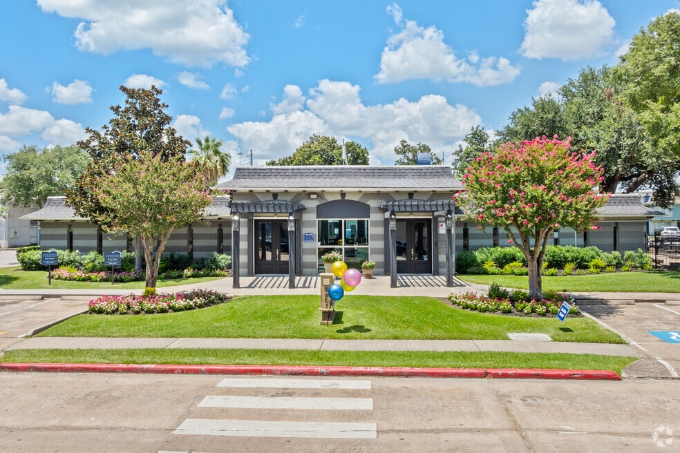 1 Bedroom Apartments for Rent under $700 in Houston TX | Apartments.com