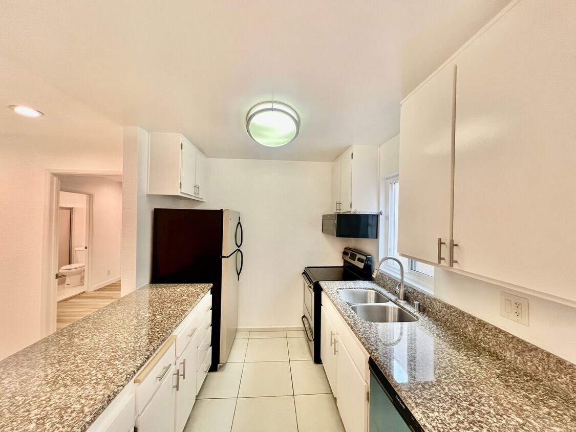 3140 Midway Dr Unit 209, San Diego, CA 92110 - Condo for Rent in San ...