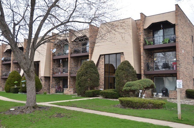 Apartments For Rent In Justice Il
