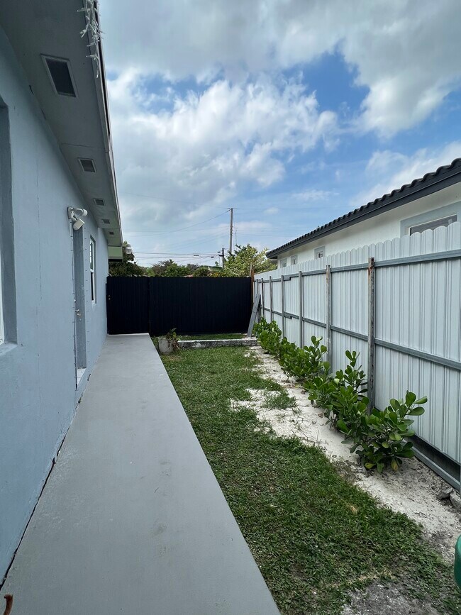 7615 SW 18th St Unit 1, Miami, FL 33155 - Condo for Rent in Miami, FL ...