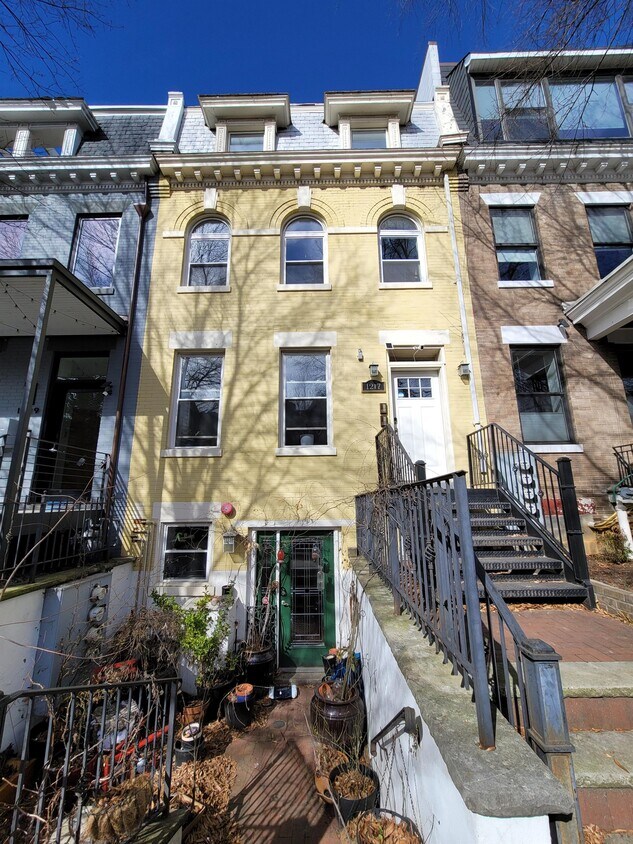 1217 Park Rd NW, Washington, DC 20010 - House Rental in Washington, DC ...