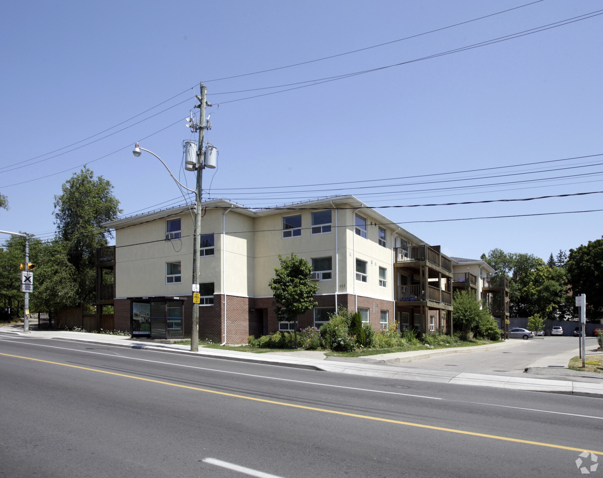 425 Coxwell Ave, Toronto, ON M4L 3B9 Apartments - 425 Coxwell Ave ...