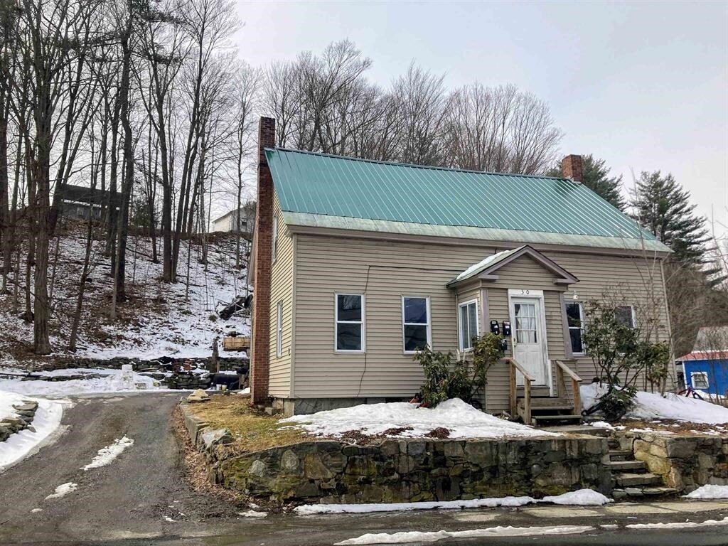 30 Pearl St, Springfield, VT 05156 - Room for Rent in Springfield, VT ...