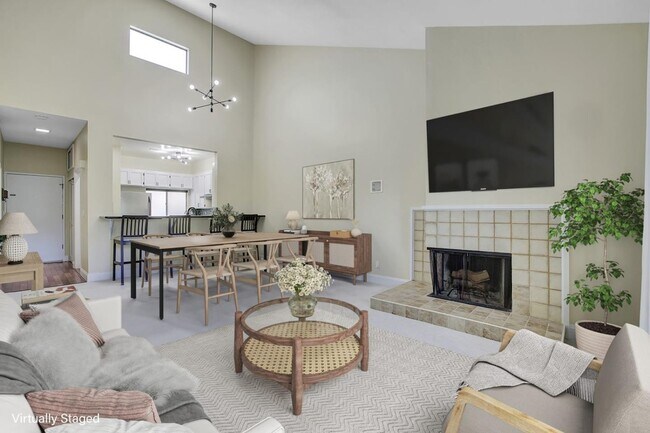 Casa View Oaks Apartments for Rent with a Walk-In Closet - San Jose, CA ...